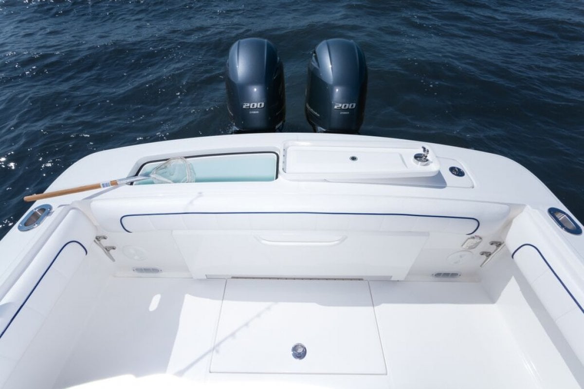 2017 Regulator 25 | Boat Research | Yachthub