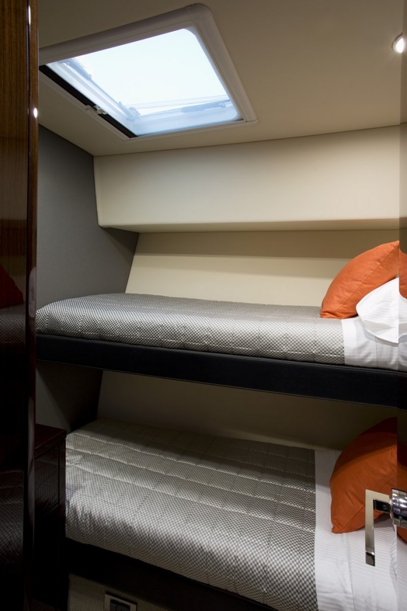 2016 Maritimo M70 Cruising Motoryacht | Boat Research | BoatsOnline