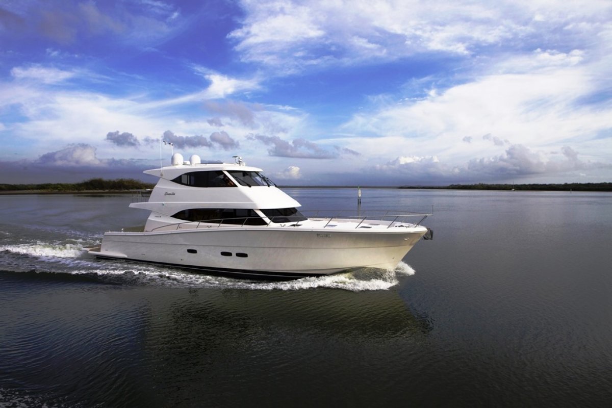 2016 Maritimo M70 Cruising Motoryacht | Boat Research | Boats Online