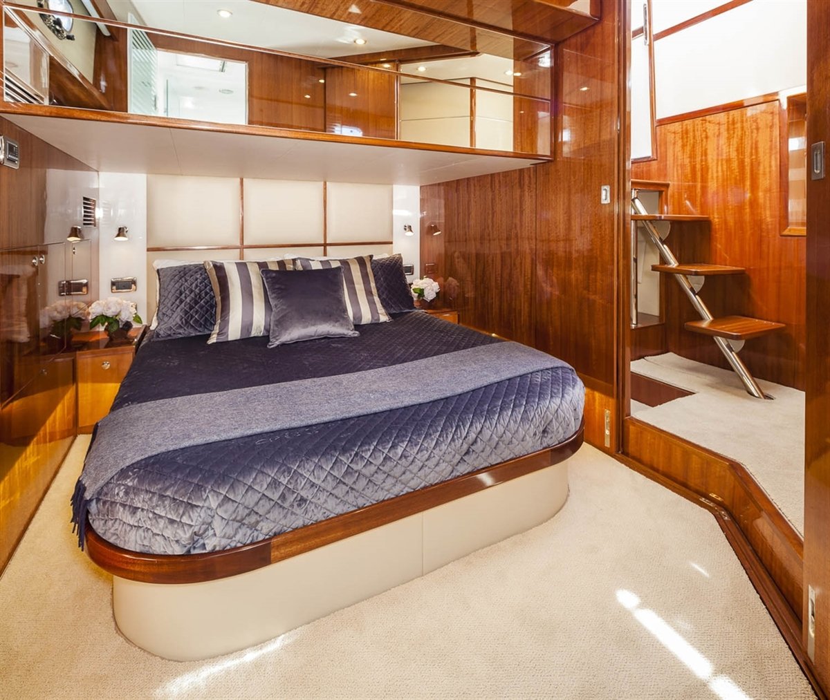 2018 Alaska 49 Sedan | Boat Research | Yachthub