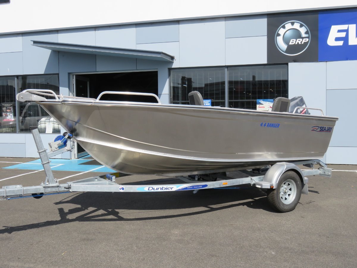 2017 Sea Jay 4.40 Ranger | Boat Research | Boats Online