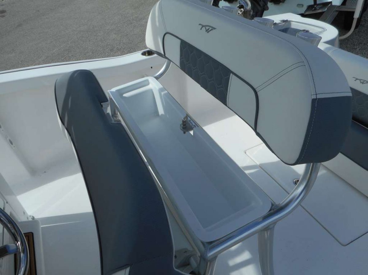 2017 Tidewater 210cc | Boat Research | Yachthub