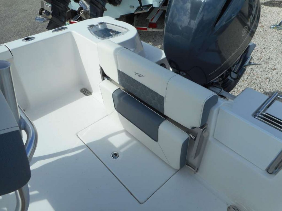 2017 Tidewater 210cc | Boat Research | Yachthub
