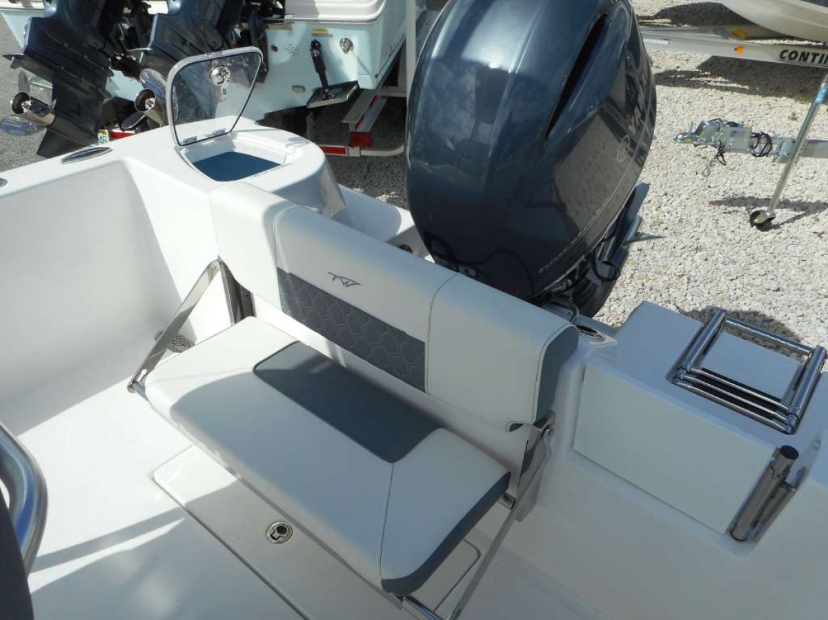 2017 Tidewater 210cc | Boat Research | Yachthub