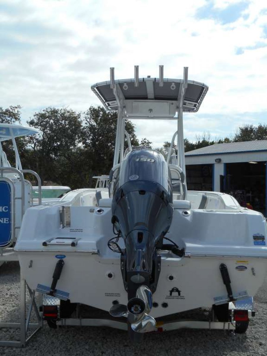 2017 Tidewater 210cc | Boat Research | Yachthub
