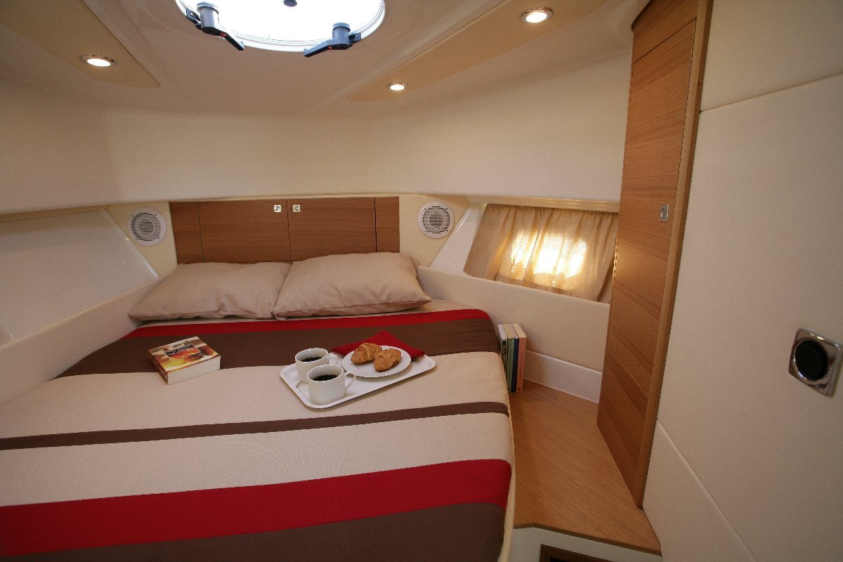 2017 Karnic 2965 Cruiser | Boat Research | Yachthub