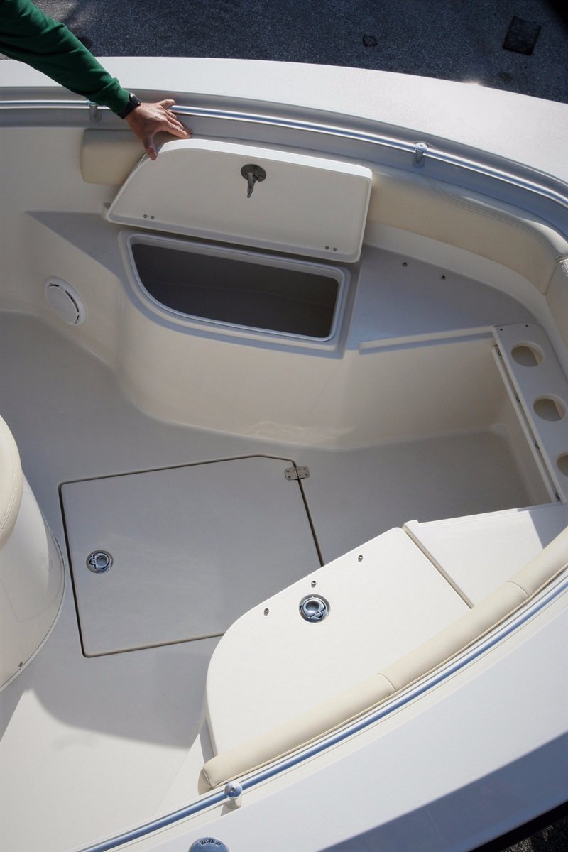 2017 Cobia 237 Centre Console | Boat Research | BoatsOnline