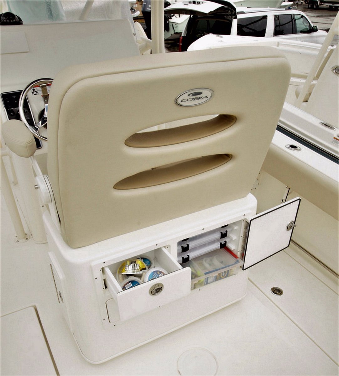 2017 Cobia 237 Centre Console | Boat Research | BoatsOnline