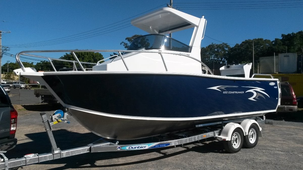 2017 Stessl 610 Magnum | Boat Research | Boats Online