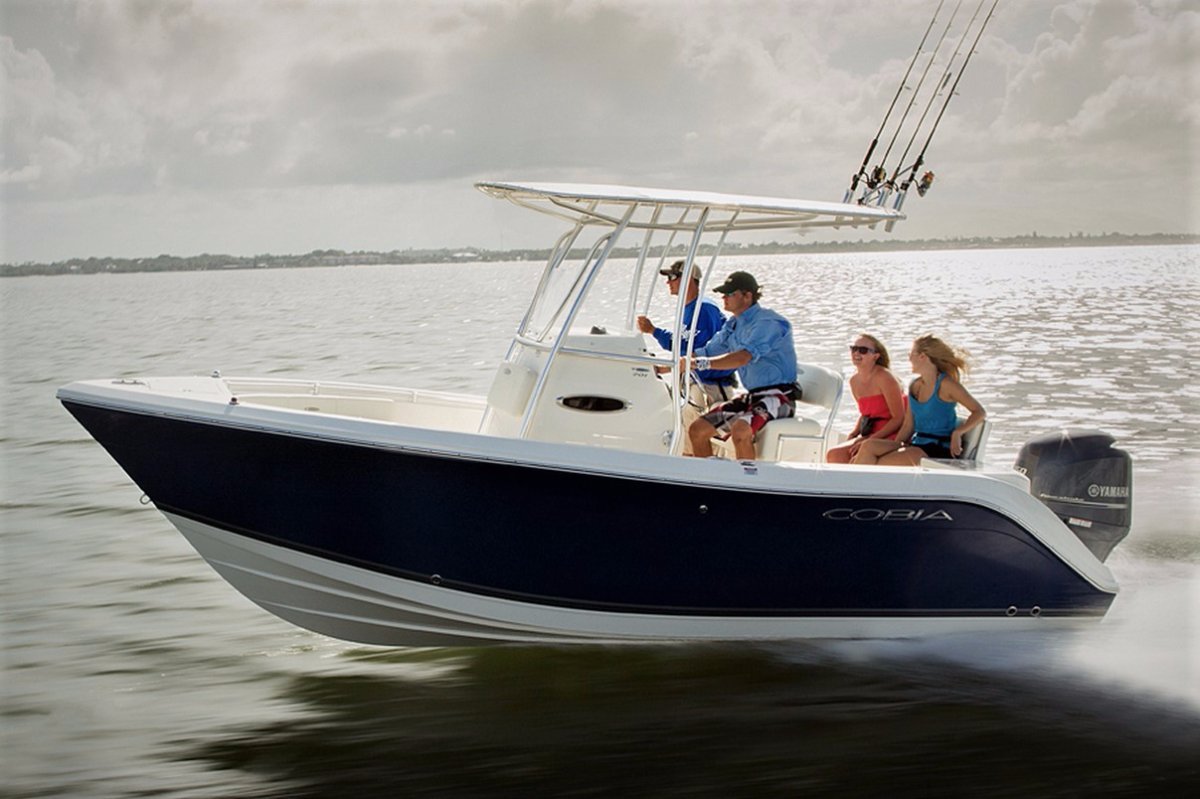 2018 Cobia 201 Centre Console | Boat Research | Yachthub