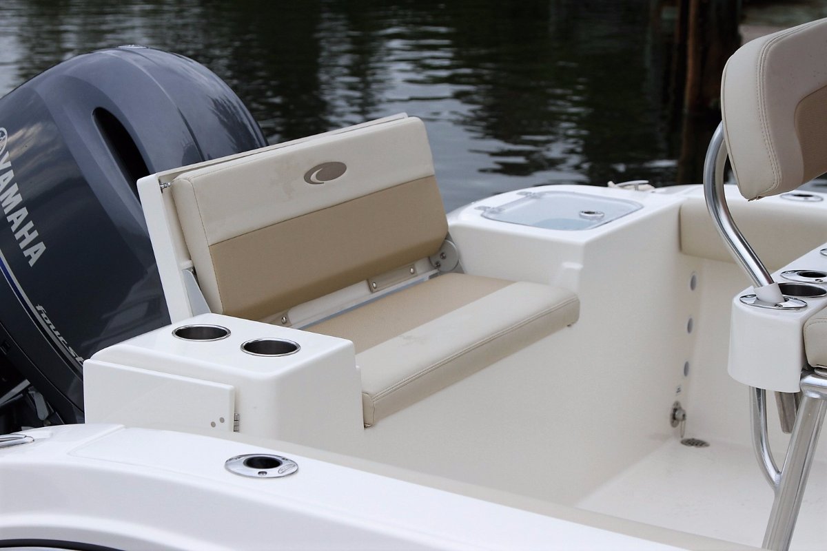 2018 Cobia 220 Centre Console | Boat Research | BoatsOnline
