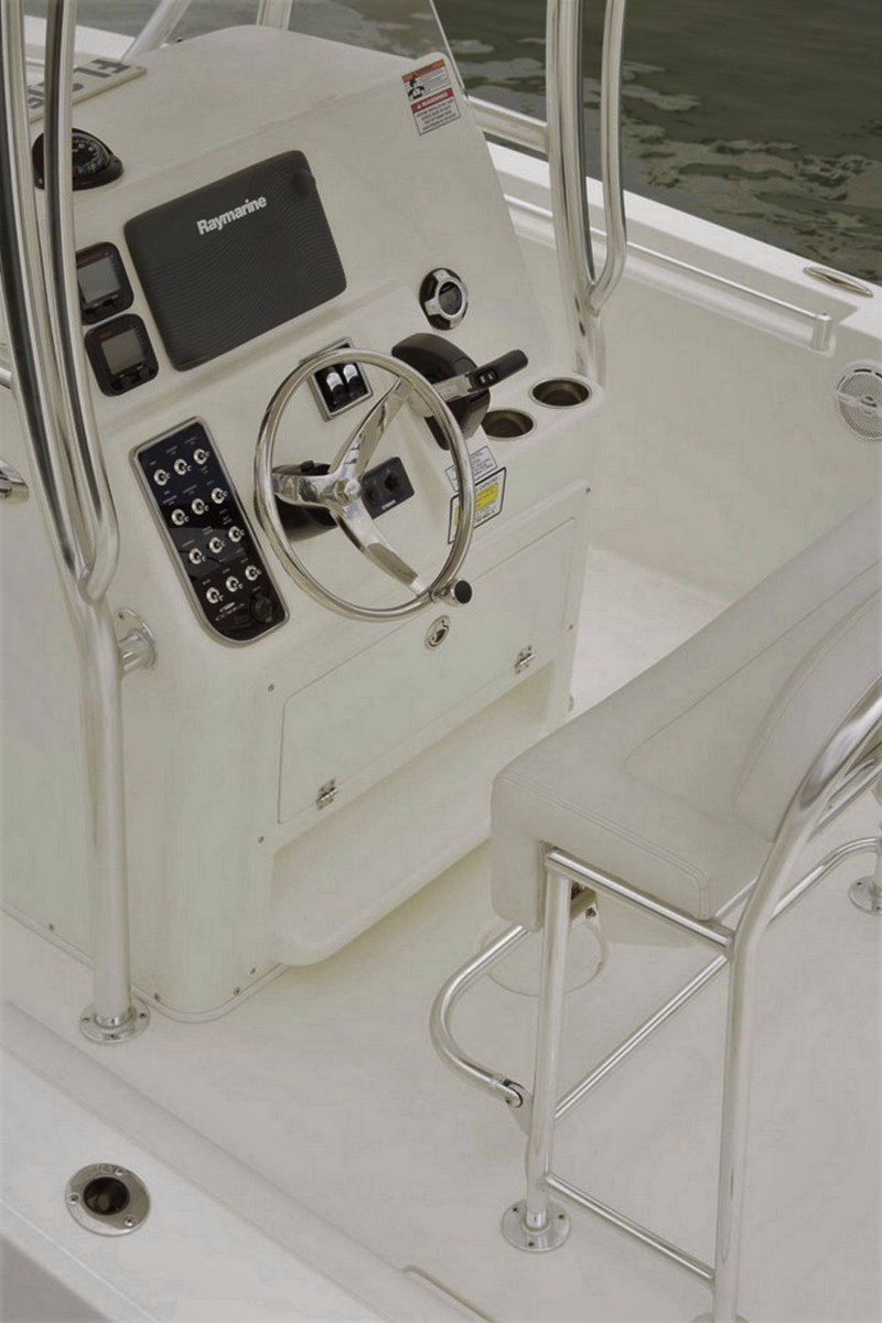 2018 Cobia 237 Centre Console | Boat Research | BoatsOnline