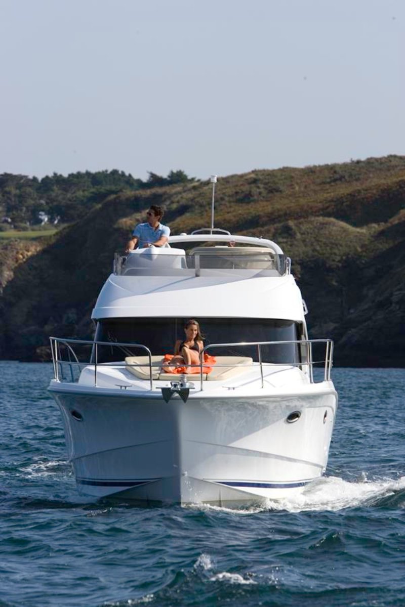 2018 Beneteau Antares 36 | Boat Research | Boats Online