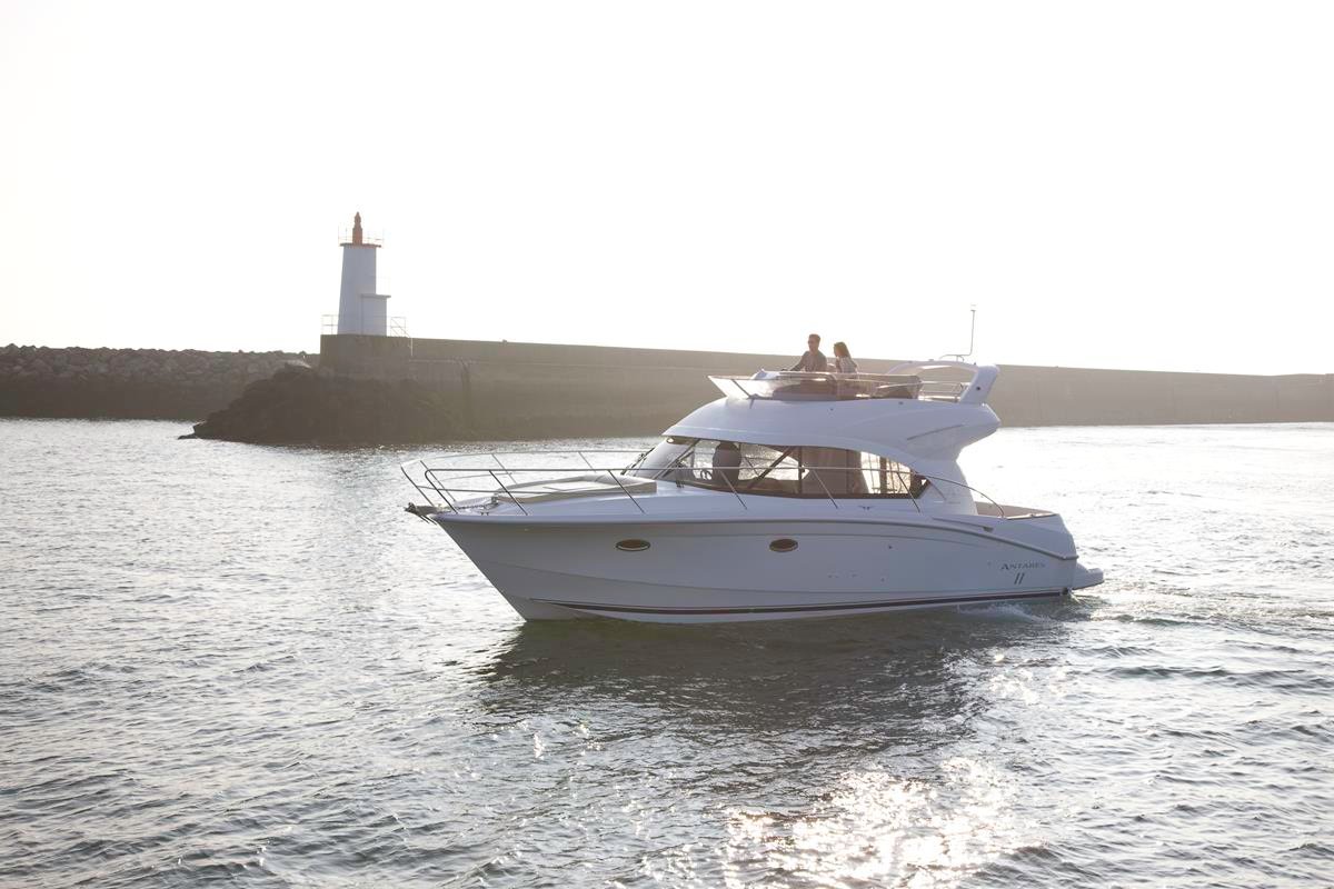 2018 Beneteau Antares 36 | Boat Research | Boats Online