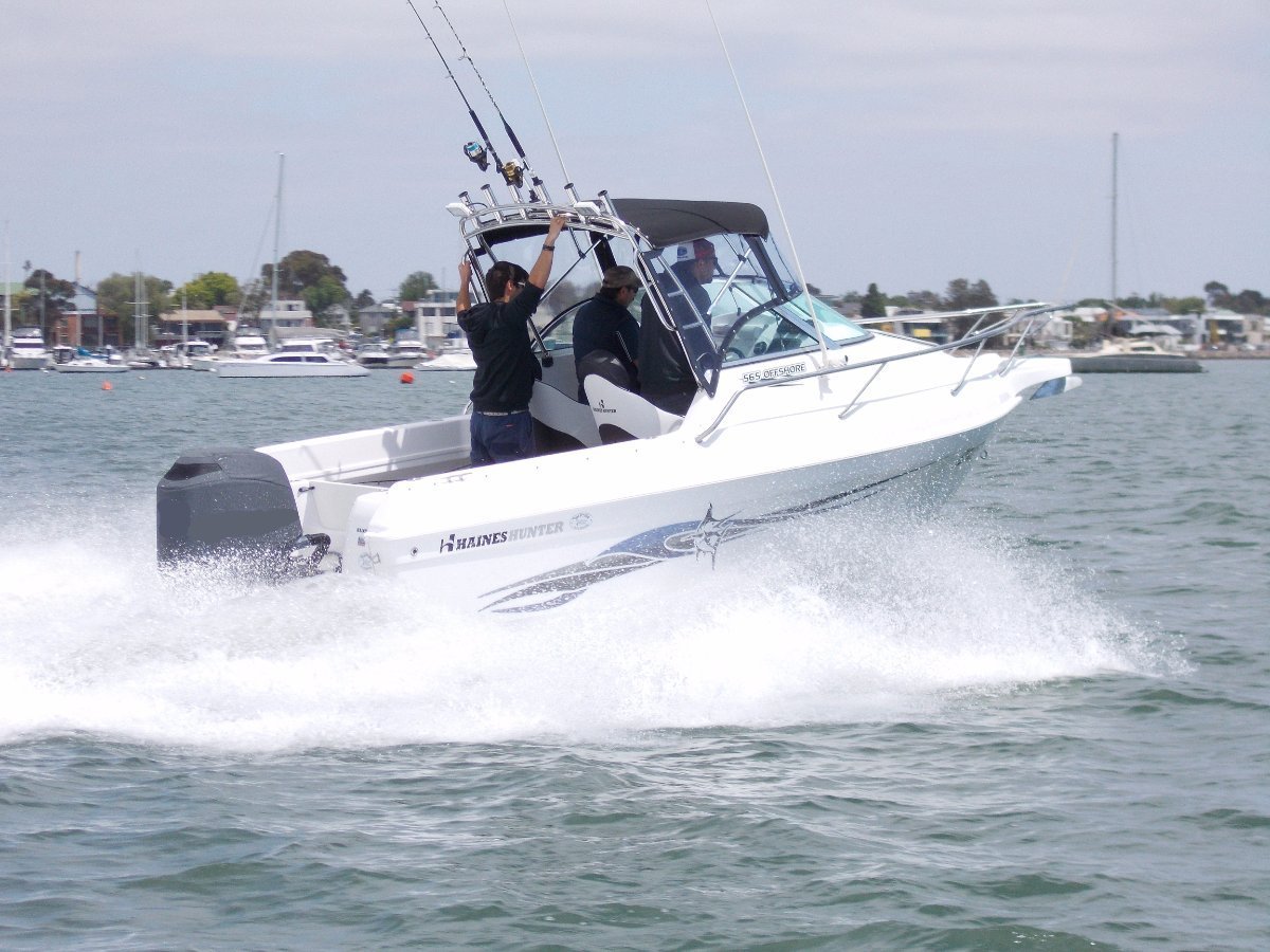 2017 Haines Hunter 565 Offshore | Boat Research | BoatsOnline