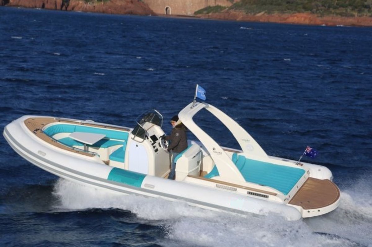 2018 Bella X9i | Boat Research | BoatsOnline