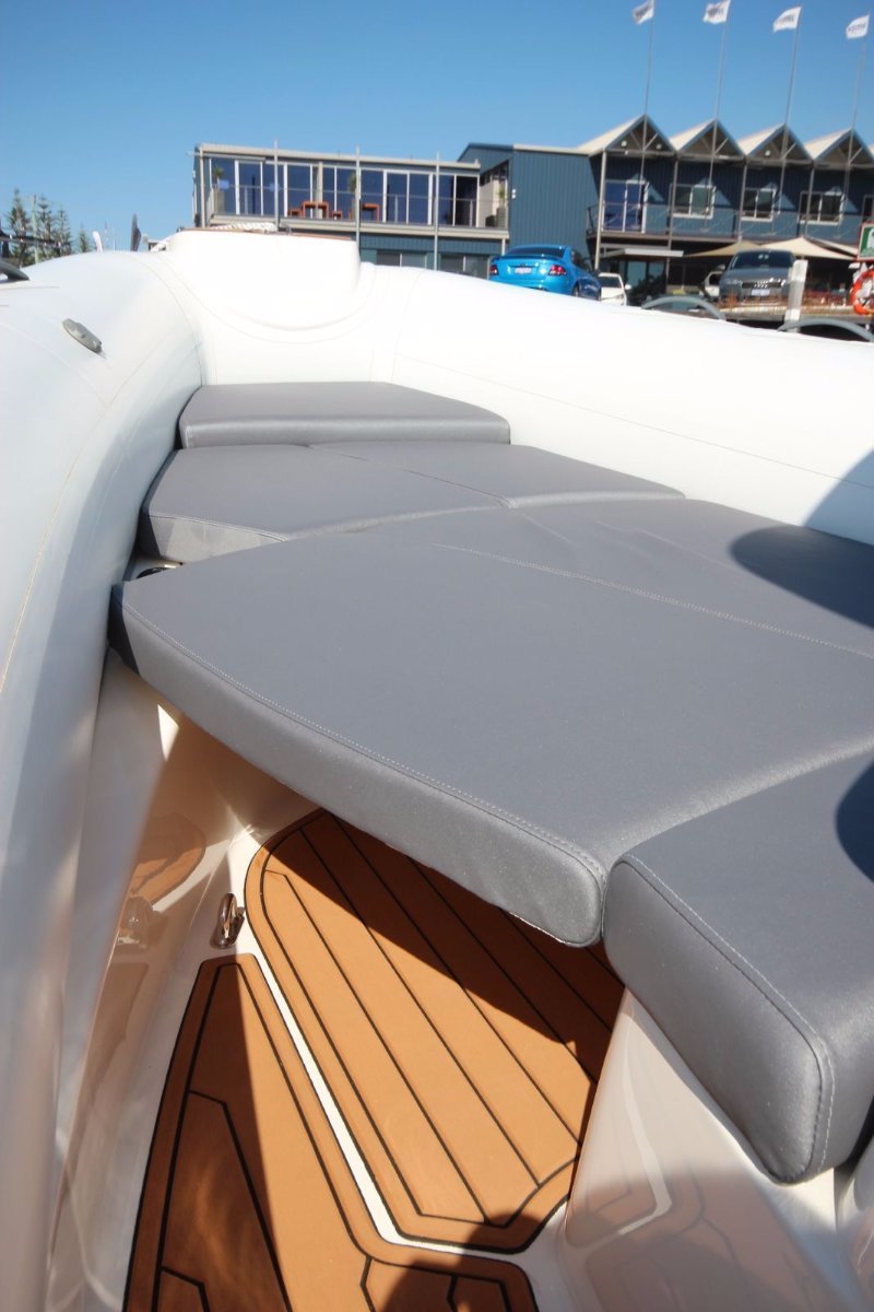 2018 Brig Eagle 780 | Boat Research | Yachthub