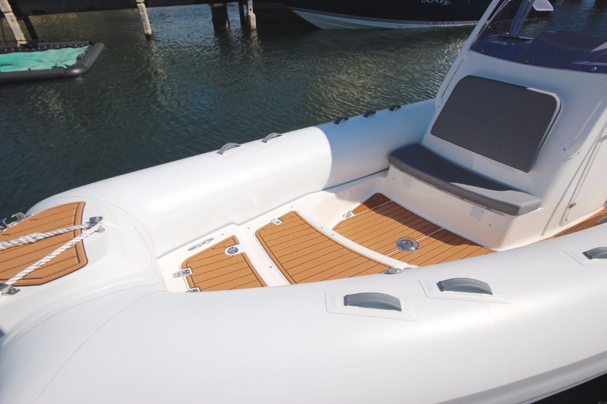 2018 Brig Eagle 780 | Boat Research | Yachthub
