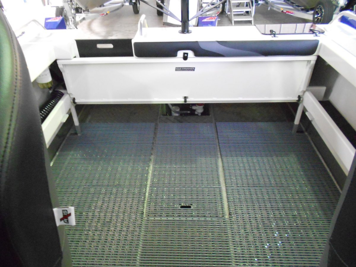 2018 Bar Crusher 575c | Boat Research | Boats Online