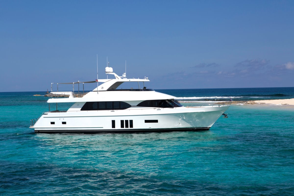 2019 Ocean Alexander 85 | Boat Research | Yachthub