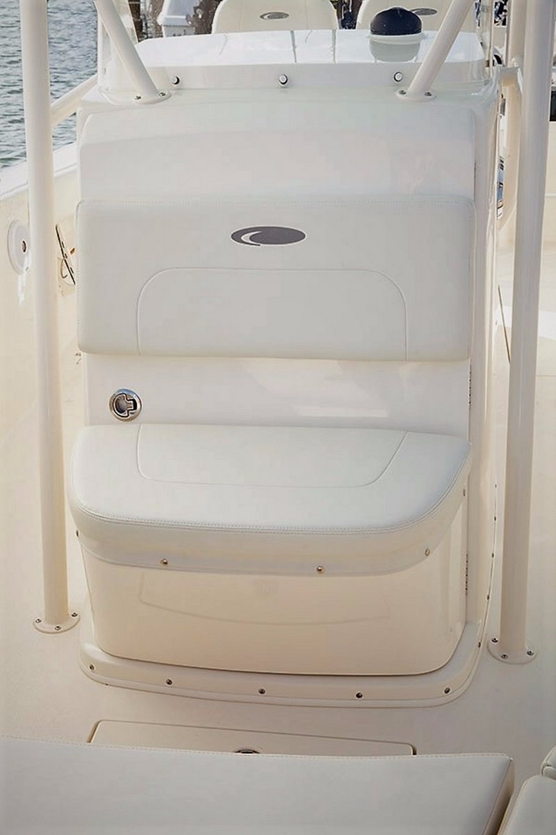 2019 Cobia 277 Centre Console | Boat Research | Yachthub