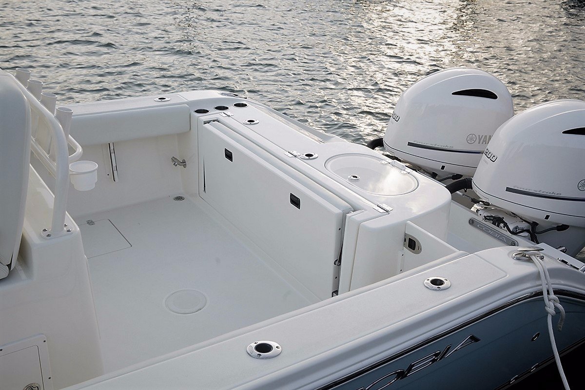 2019 Cobia 277 Centre Console | Boat Research | Boats Online