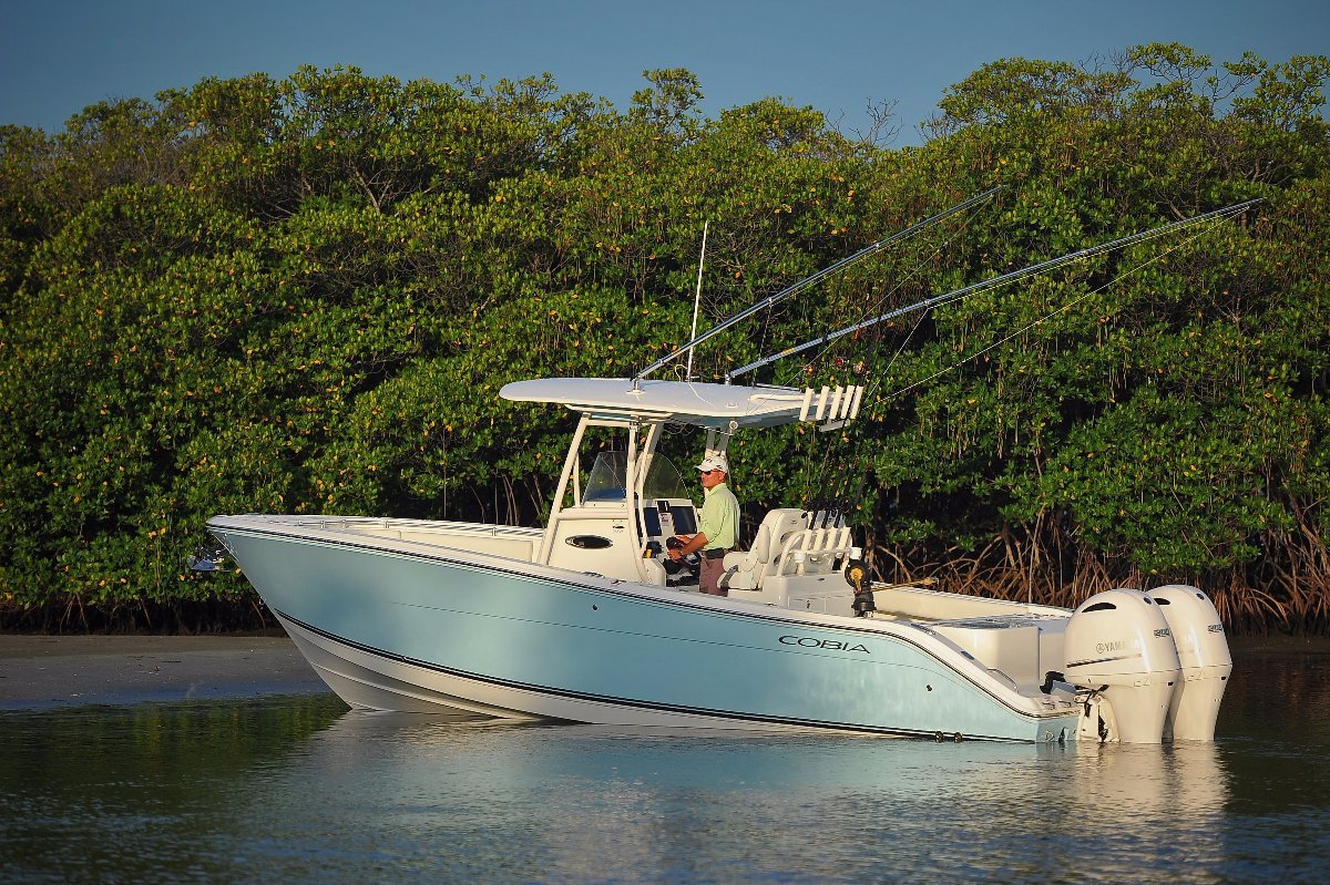 2019 Cobia 277 Centre Console | Boat Research | Yachthub