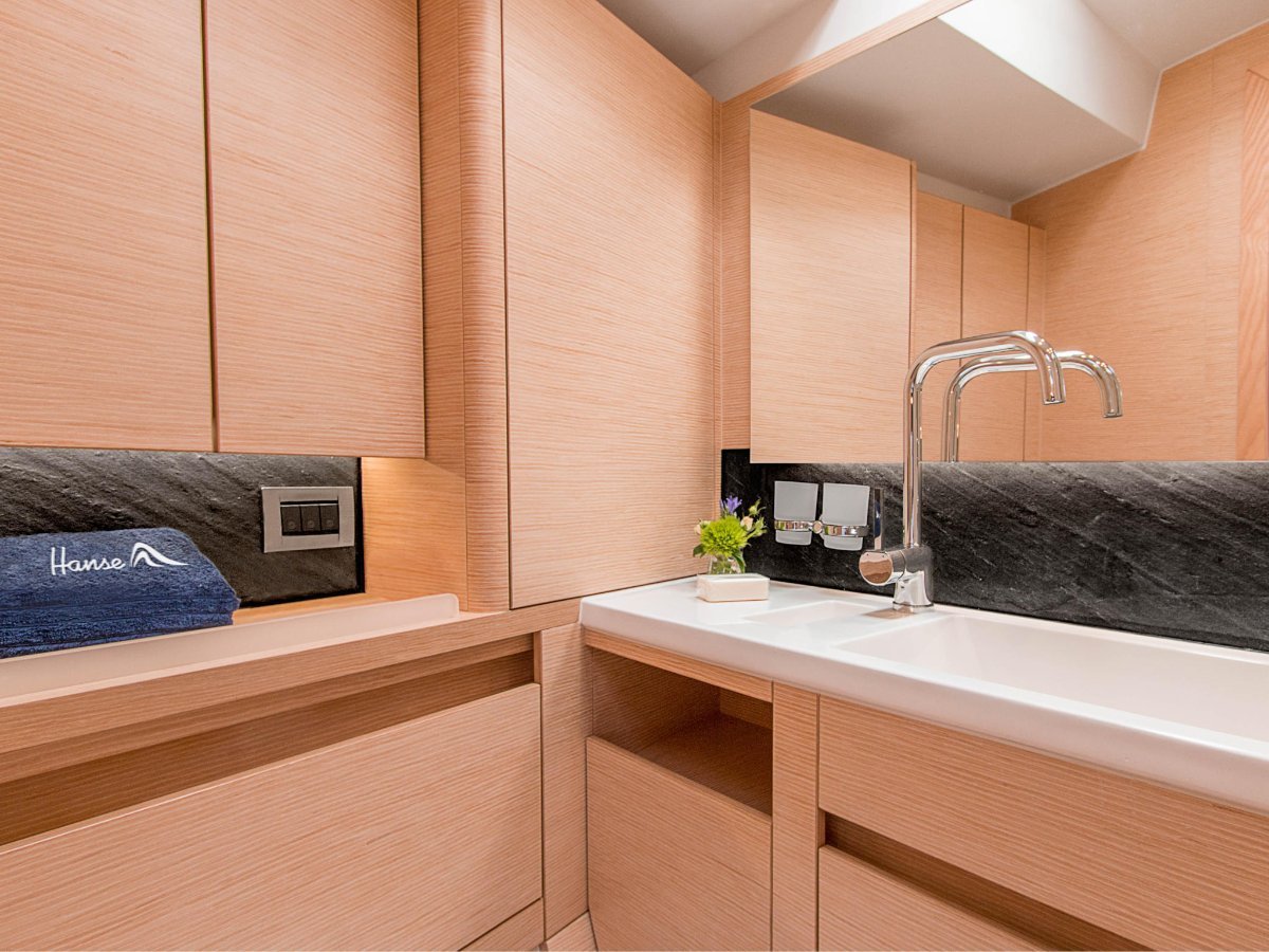 2019 Hanse 548 | Boat Research | Yachthub