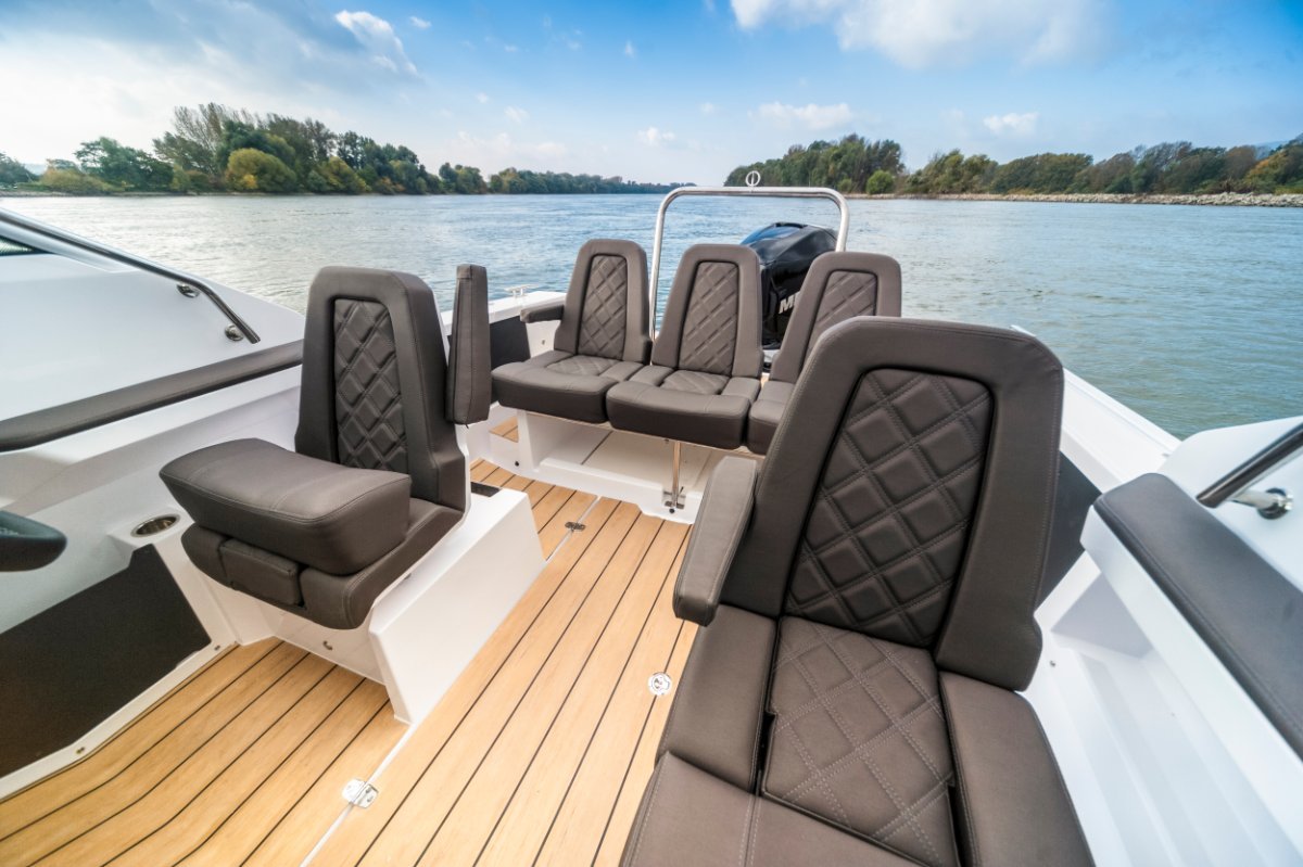 2019 Axopar 24 Hard Top | Boat Research | Yachthub