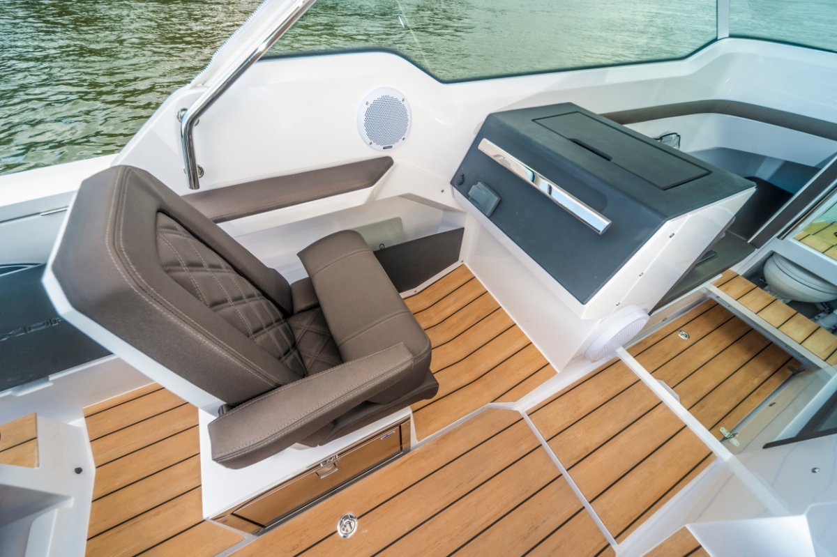 2019 Axopar 24 Hard Top | Boat Research | Yachthub