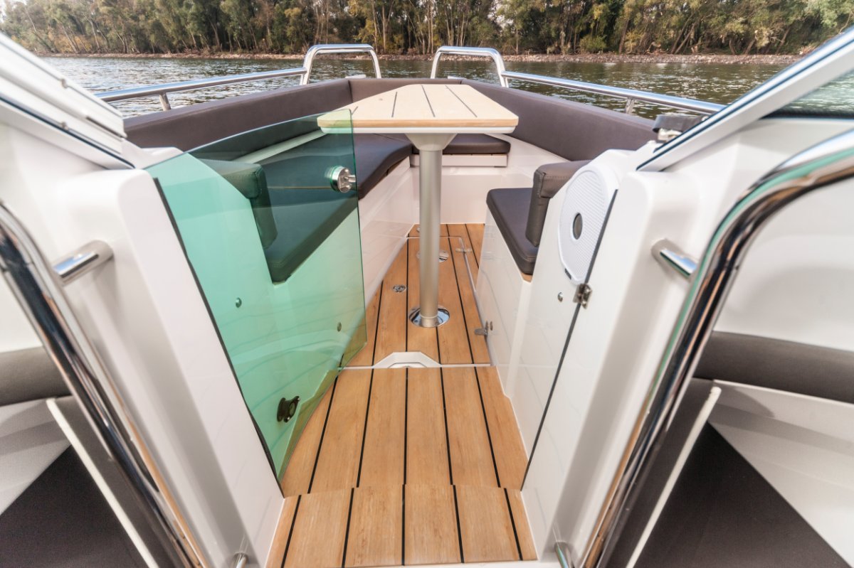 2019 Axopar 24 Hard Top | Boat Research | Boats Online