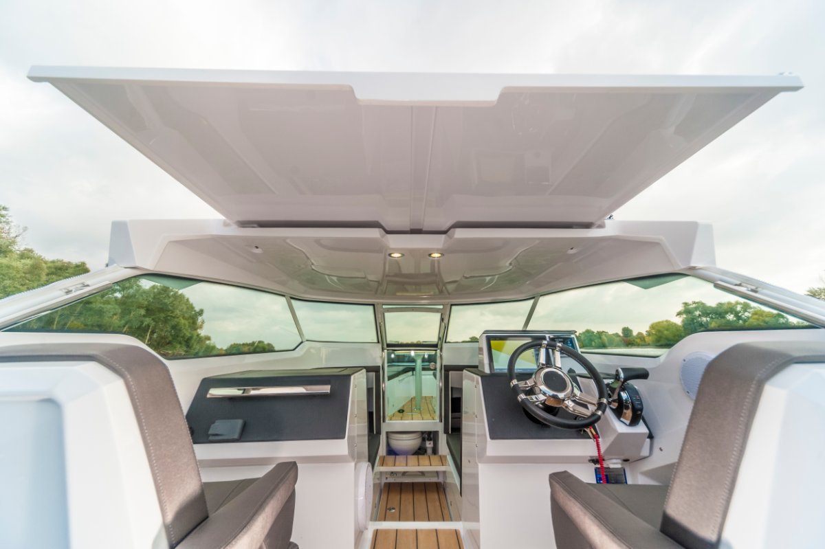 2019 Axopar 24 Hard Top | Boat Research | Yachthub