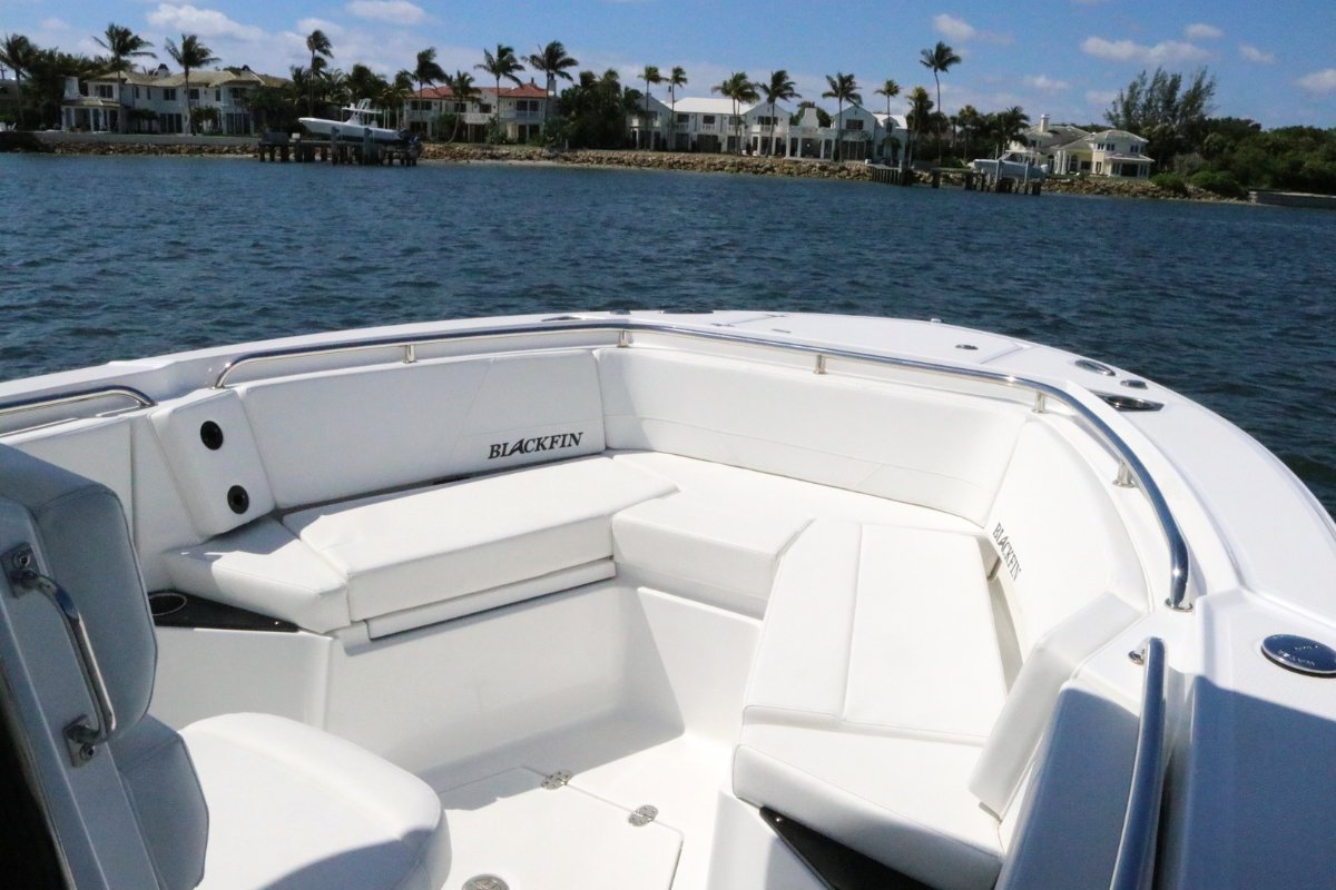 2019 Blackfin 242cc | Boat Research | BoatsOnline