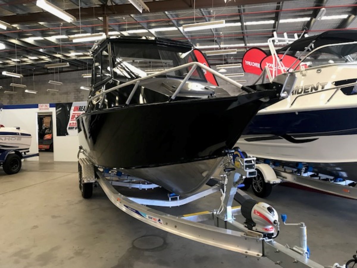 2019 Quintrex 7000 Yellowfin Ht Southerner | Boat Research | Boats Online