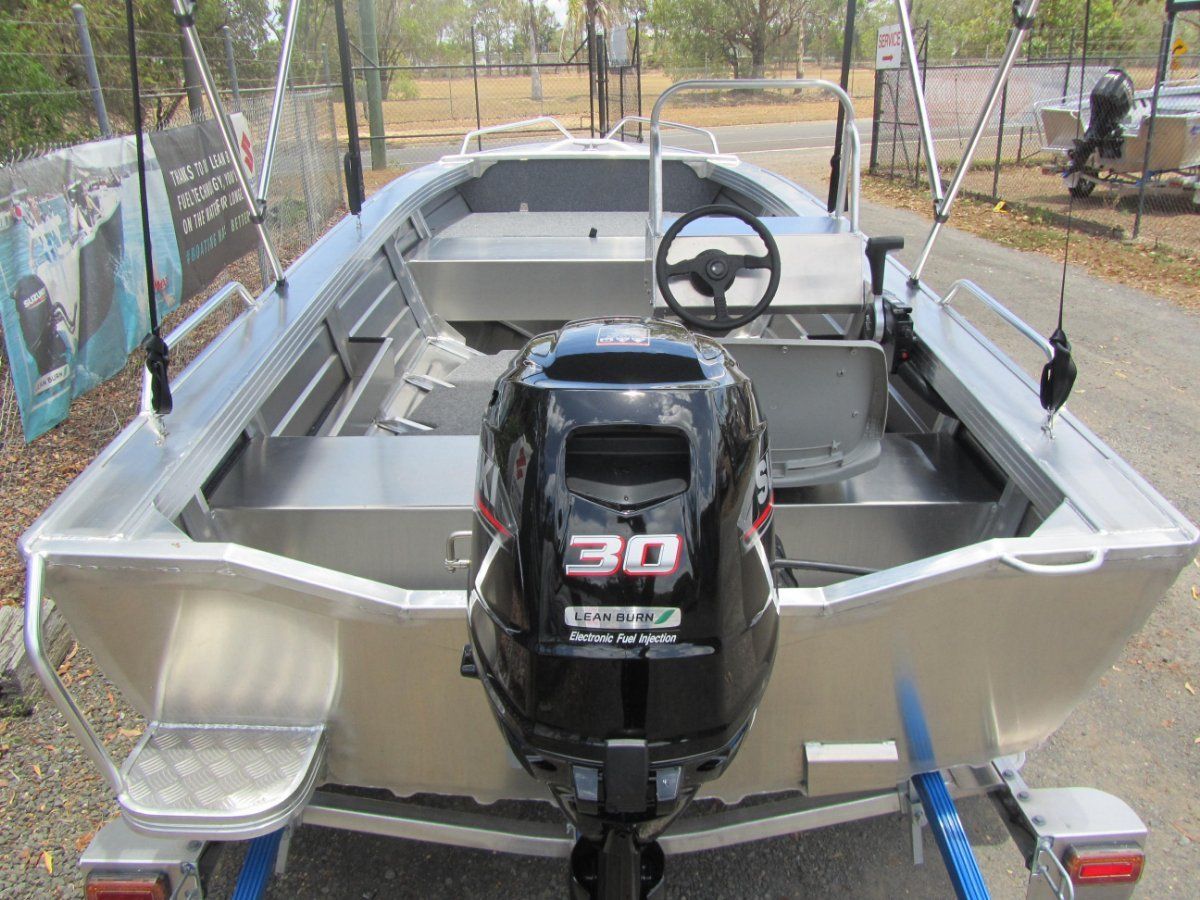 2018 Quintrex 420 Busta Side Console | Boat Research | Boats Online