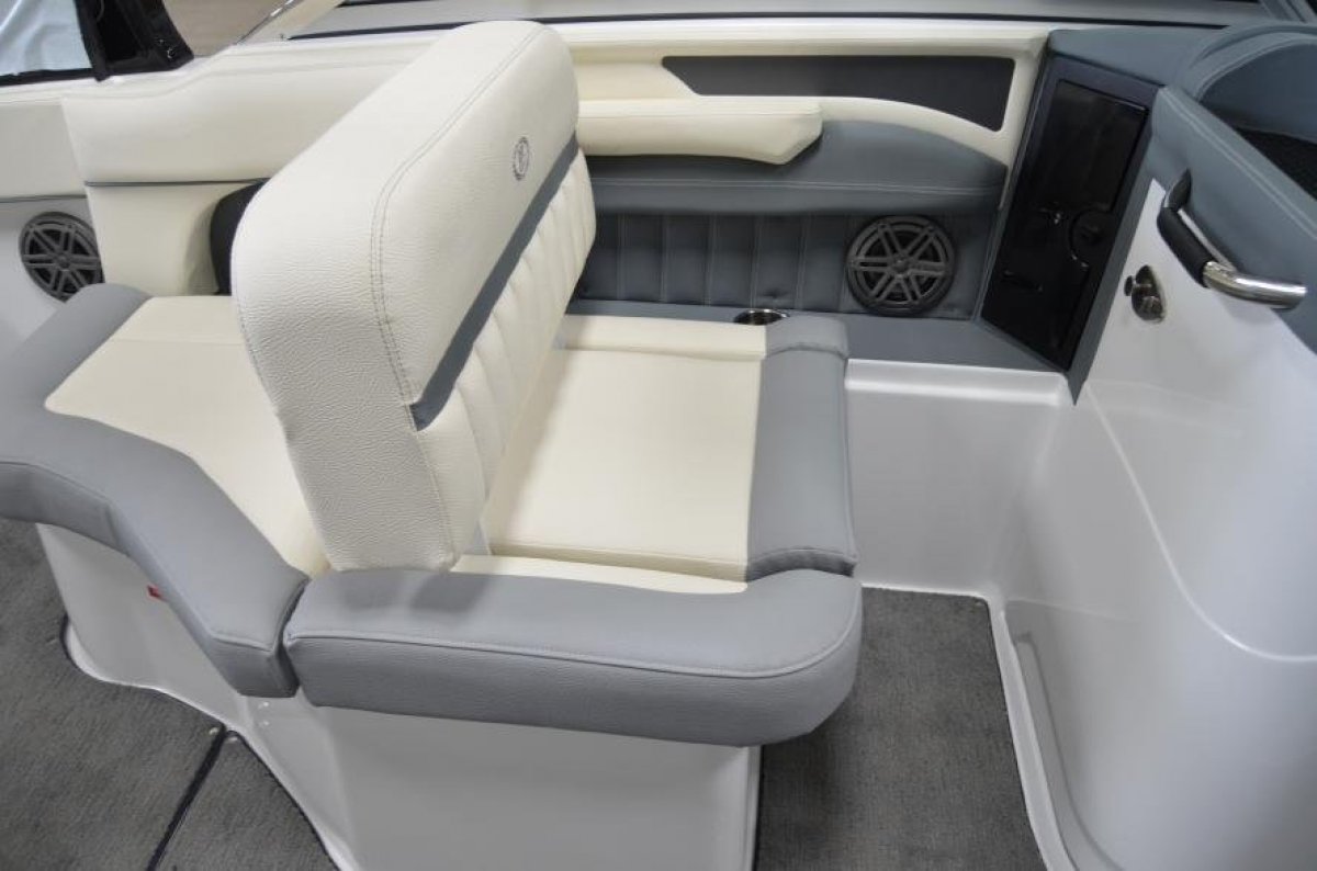 2019 Cobalt 23sc | Boat Research | Boats Online