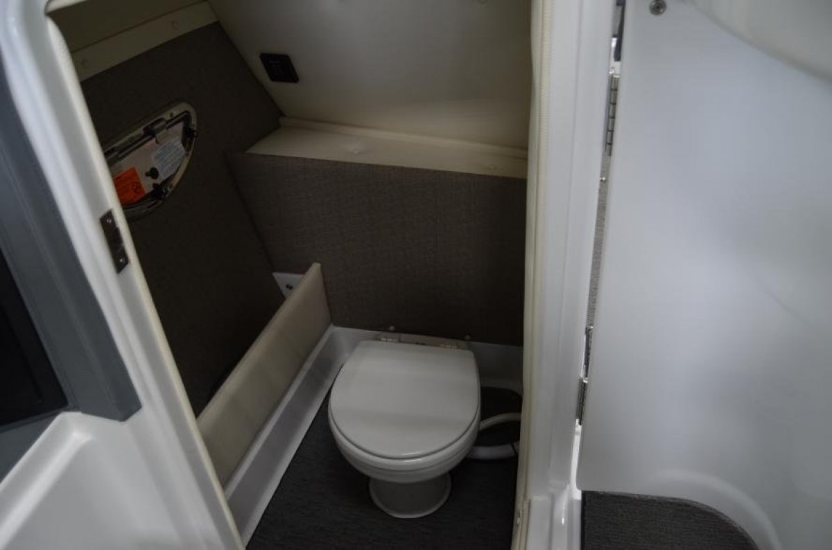 2019 Cobalt 23sc | Boat Research | Boats Online