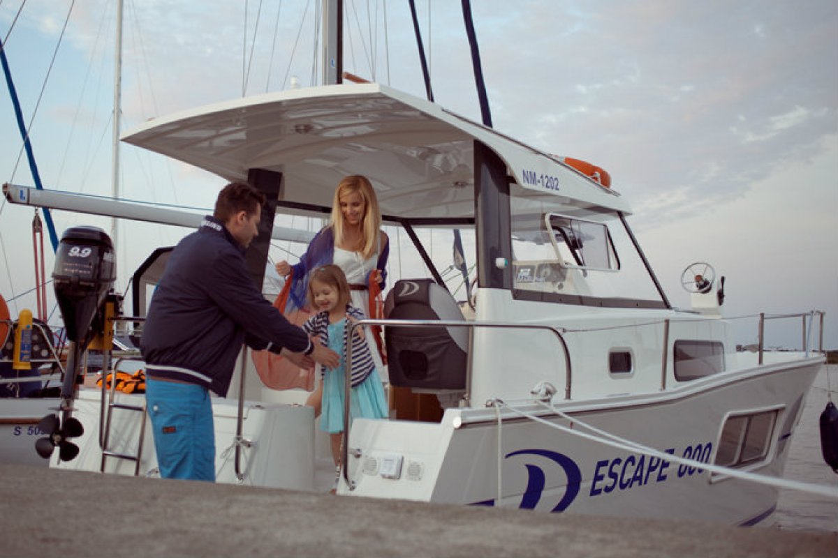 2019 Delphia Escape 800 | Boat Research | Yachthub