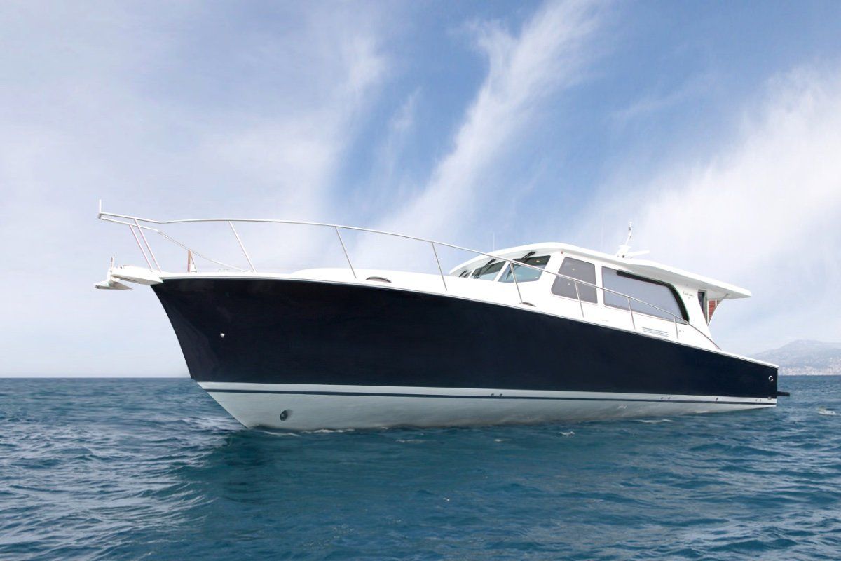 2019 Fairway 43 Sedan | Boat Research | Boats Online