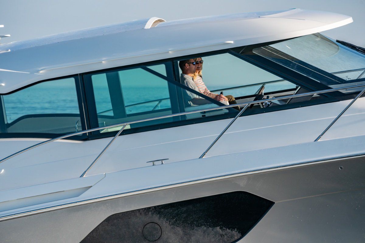 2020 Tiara 49 Coupe | Boat Research | Yachthub