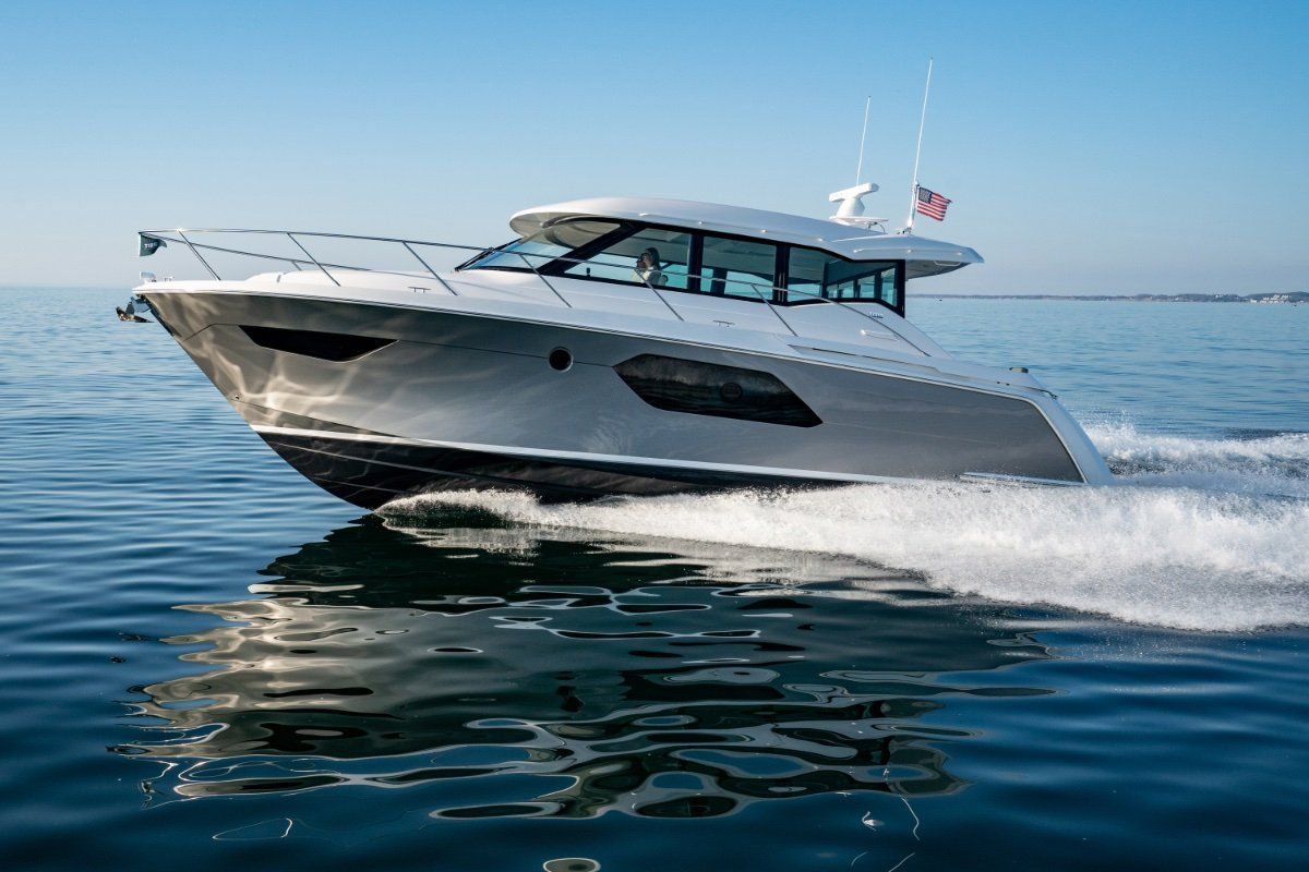 2020 Tiara 49 Coupe | Boat Research | Yachthub