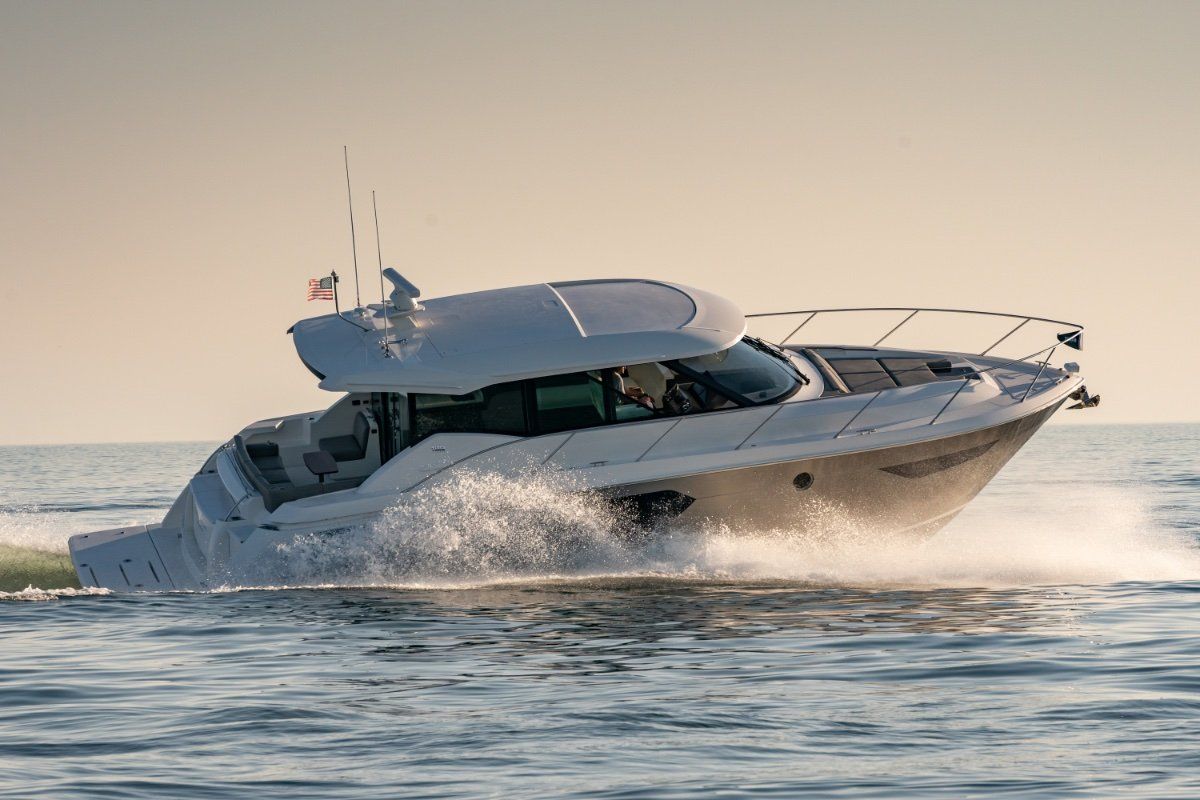 2020 Tiara 49 Coupe | Boat Research | Yachthub