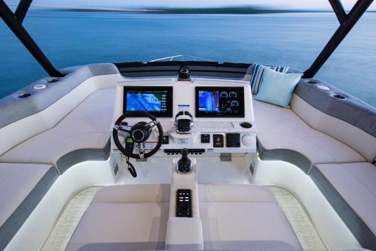 2020 Tiara 53 Flybridge | Boat Research | Yachthub
