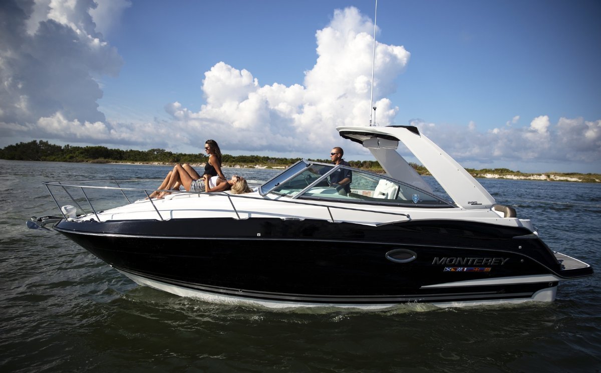 2019 Monterey 295 Sy | Boat Research | Yachthub