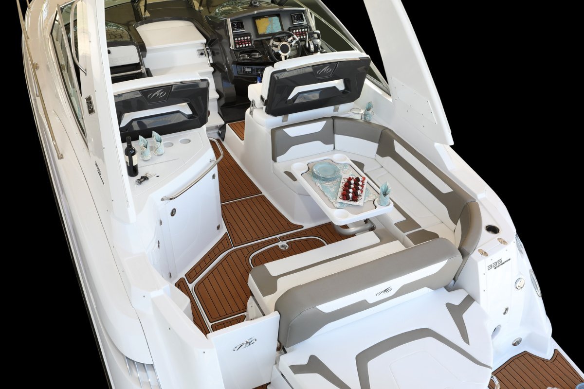 2019 Monterey 335 Sy | Boat Research | BoatsOnline