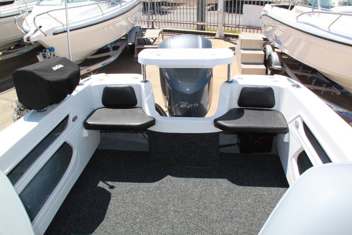 2019 Ocean Master 640 Senator | Boat Research | Yachthub