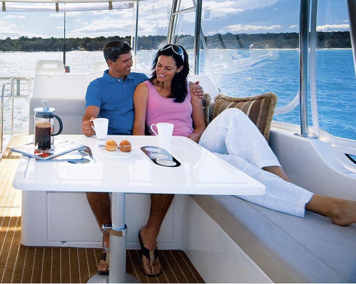 2019 Riviera 45 Open Flybridge | Boat Research | Yachthub