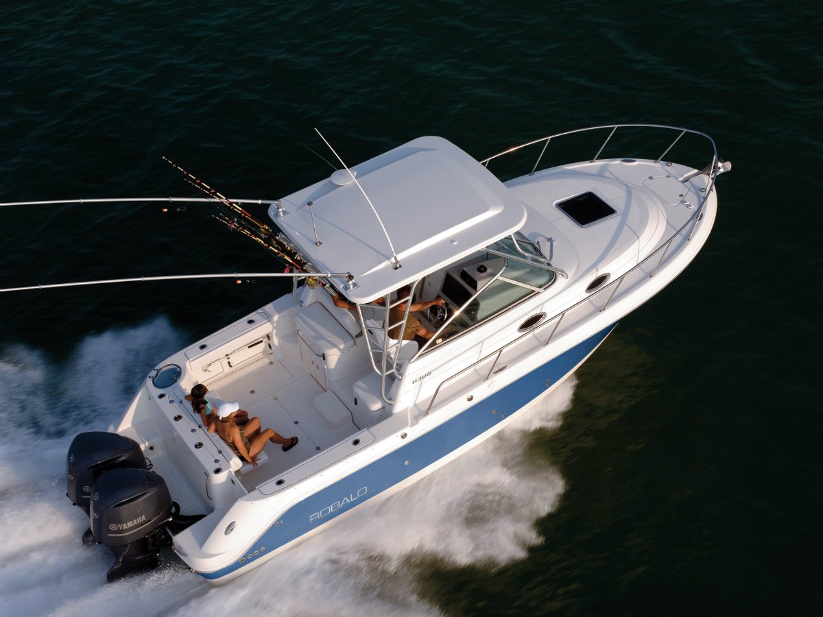 2019 Robalo R305 | Boat Research | Yachthub