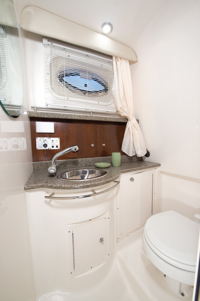 2019 Robalo R305 | Boat Research | Yachthub