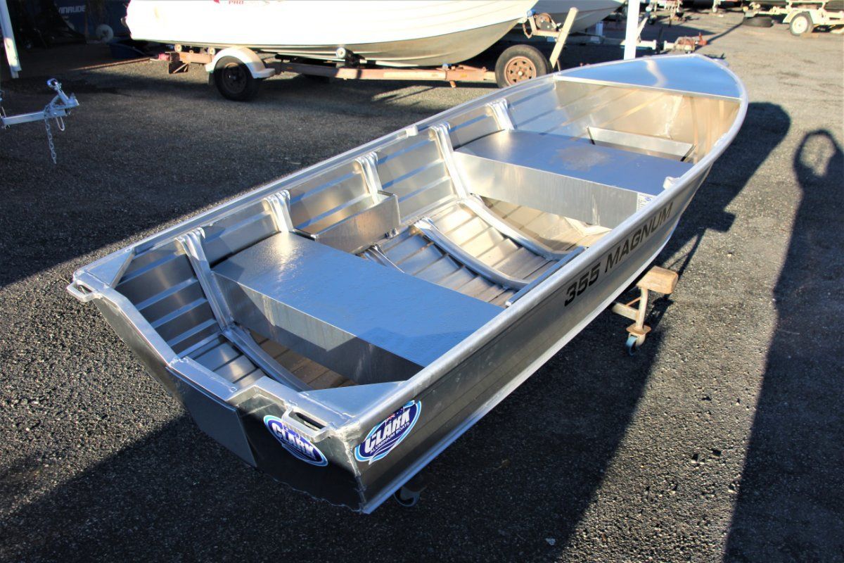 2019 Clark 355 Magnum | Boat Research | Boats Online